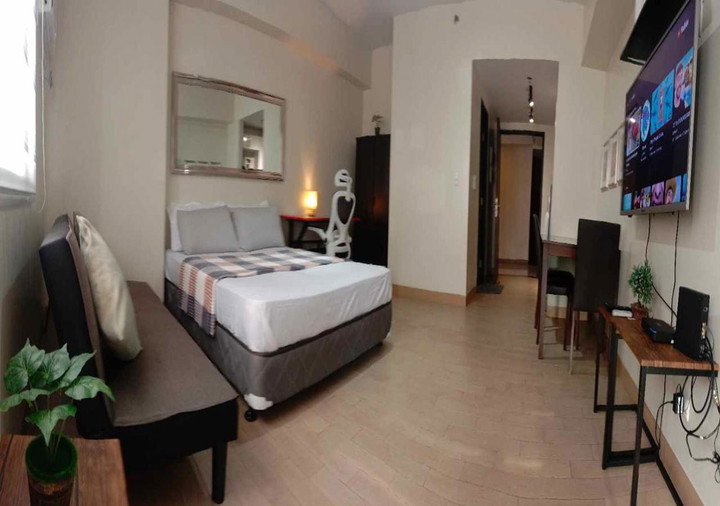 Sonson At Manhattan Plaza Tower 1, Araneta, Cubao, Quezon City - Marikina