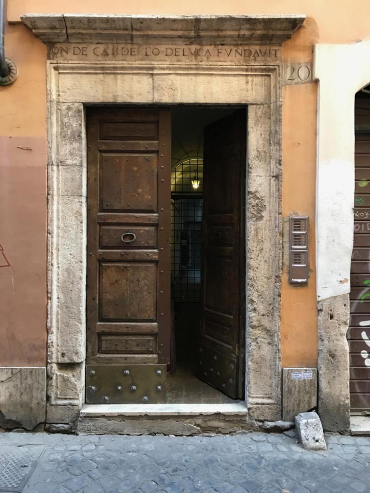 Piazza Farnese - Rome