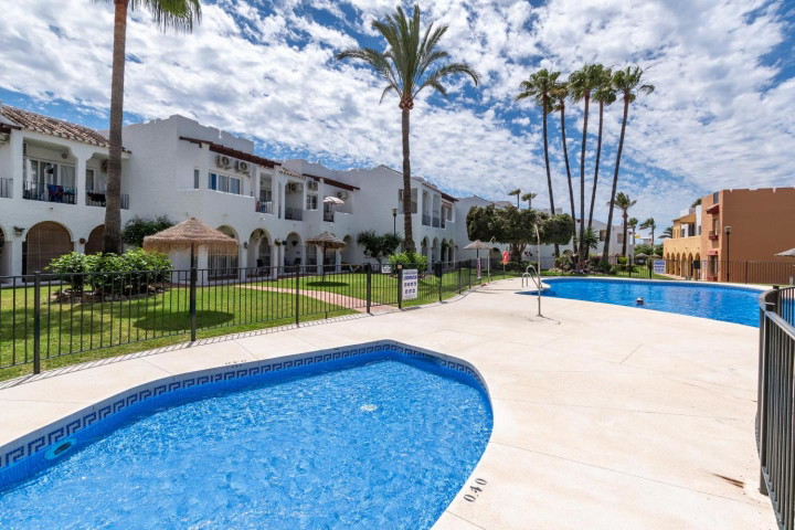 Renovated Apartment On Beachside With Pool - Frigiliana