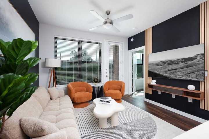 Cozy 2br-w Parking, Near Rvrwalk, Dome & Conv Ctr - San Antonio, TX