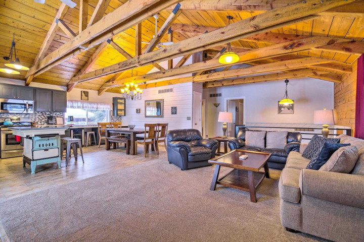 Mccall Retreat W/ Hot Tub - 1/2 Mi To Downtown! - McCall, ID