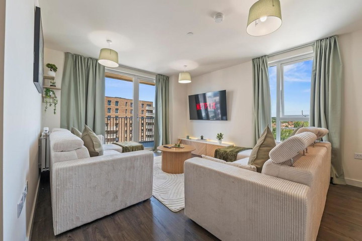 Luxe Stay 2br 2ba 4 Stops To Wembley Sleeps 8 - Hounslow