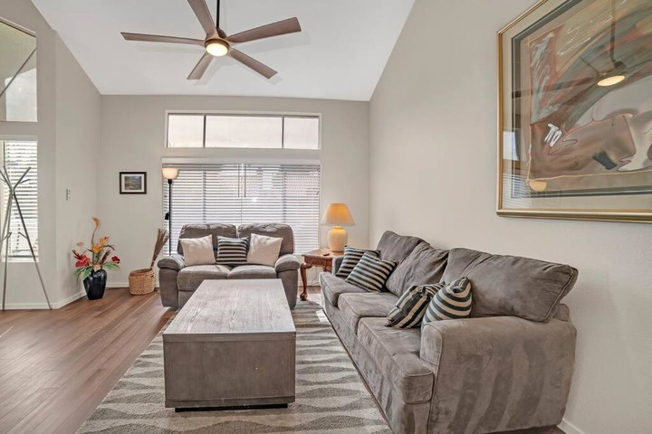 Spacious Modern Home Family Or Work Wfh Friendly - North Las Vegas, NV