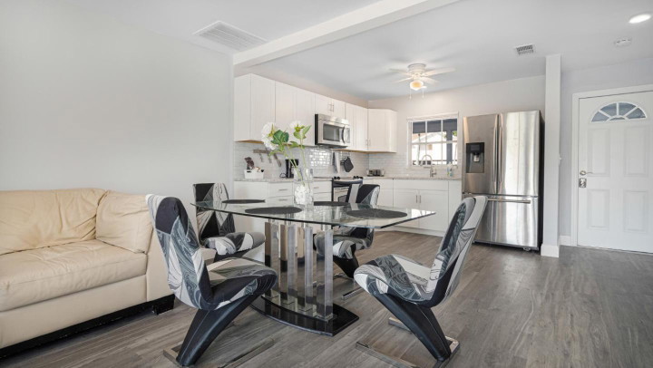 2 Bedroom 2 Bathroom Apartment In Cape Coral Yacht Club Area - Sanibel Island, FL