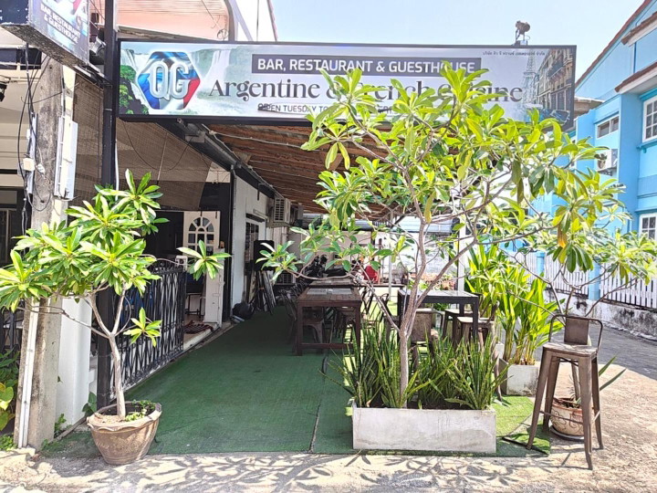 Qg Restaurant And Guesthouse - Hua Hin