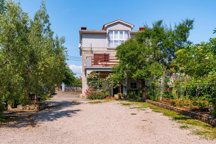 Apartments And Rooms With Parking Space Skrbcici, Krk - 21231 - Krk