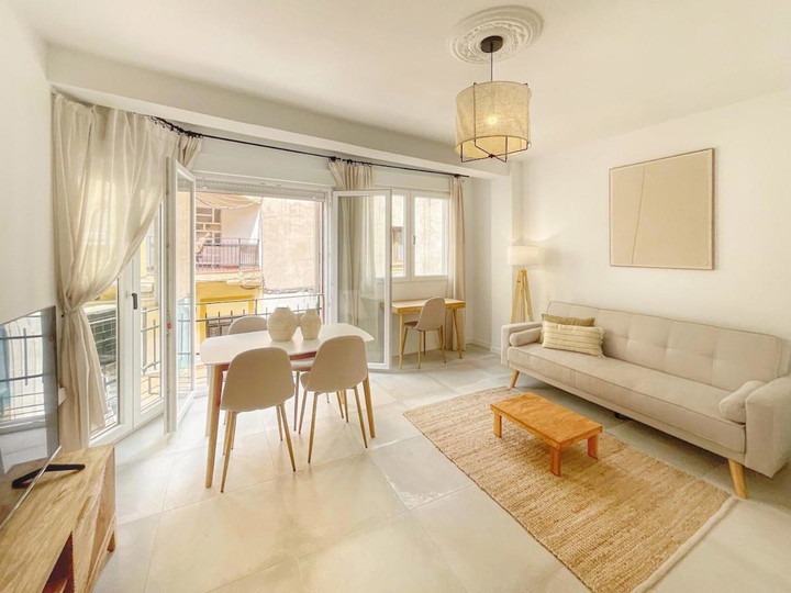 Eduardo Pérez Apartment - 3 Bedrooms - Almería