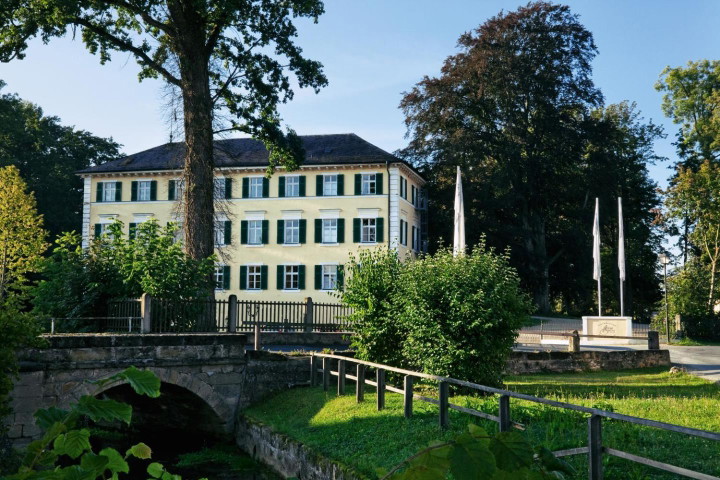 Das Schloss Burgellern - Genuss Und Geschichte Seit 1726 - Bamberg