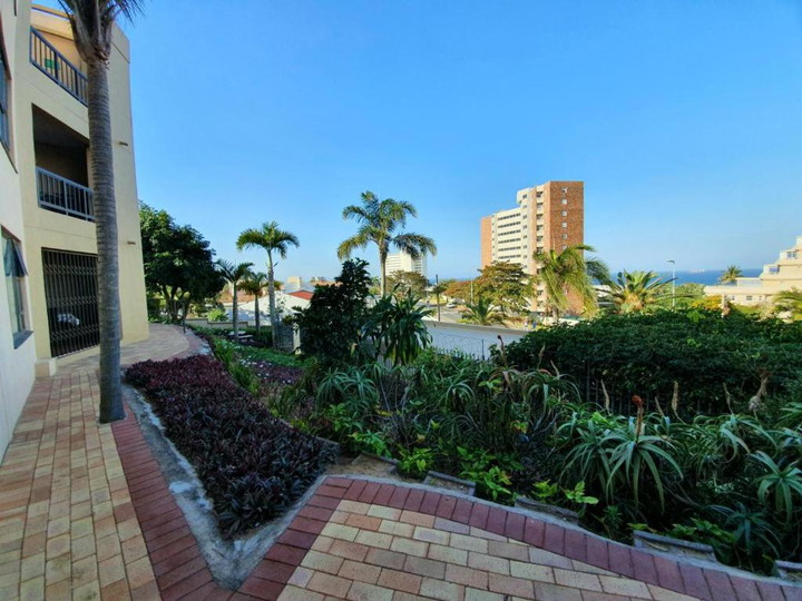 37 The Shades - Umhlanga