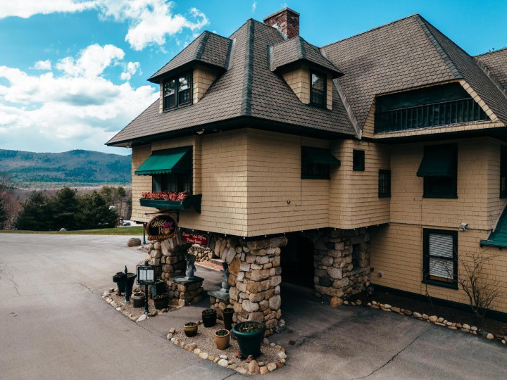 Stonehurst Manor Breakfast & Dinner Included - North Conway, NH