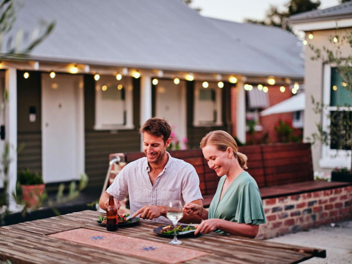 Black Diamond Lodge - Collie