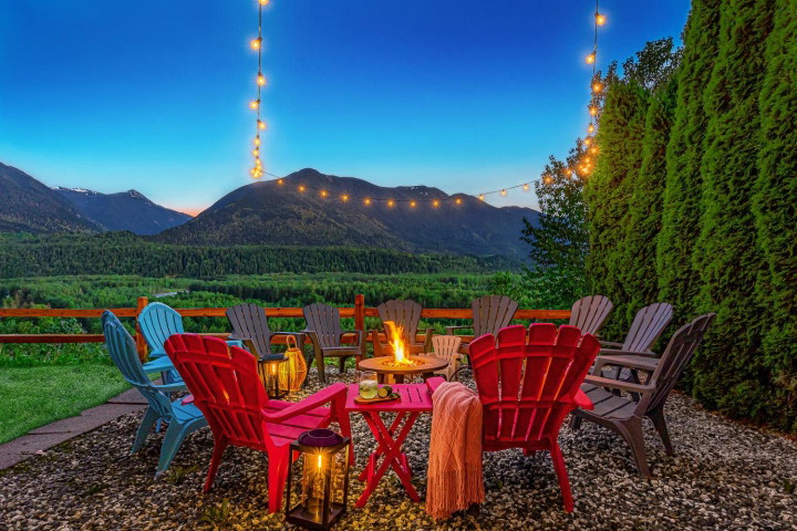 Emeraldridge Retreat - 180 Degree Amazing View & Firepit & Bbq - Chilliwack