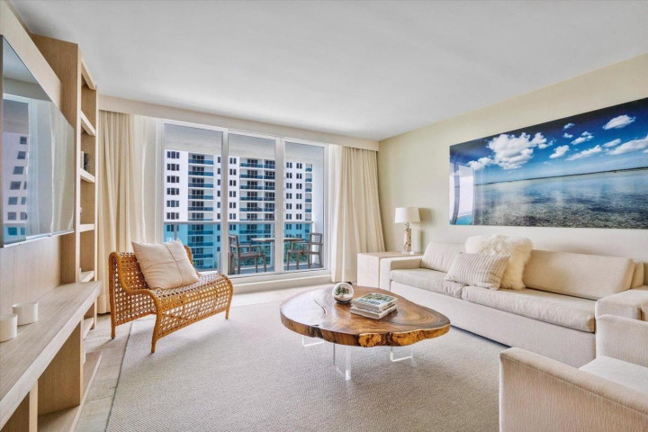 Miami Retreat 916 - Miami Beach, FL