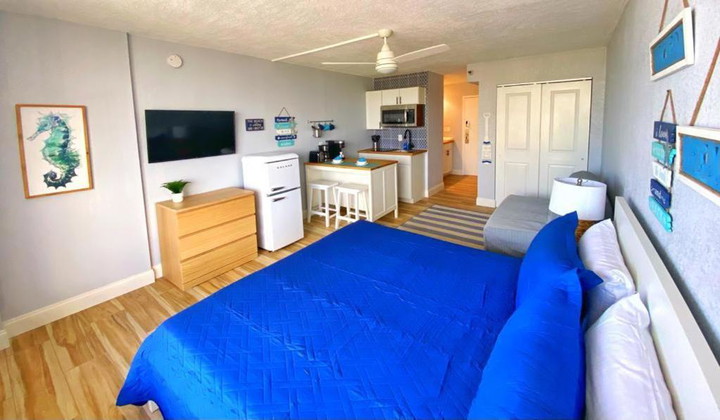 Castaways Resort Studios - 