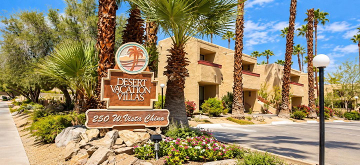 Desert Vacation Villas - Palm Springs, CA