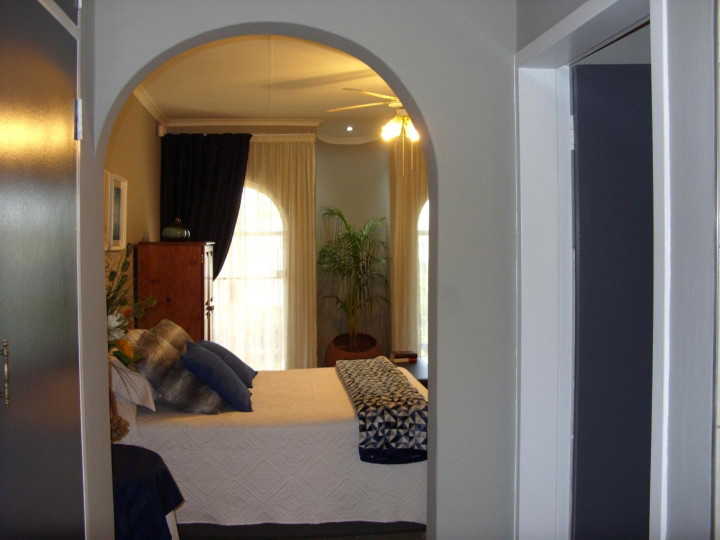 Little Umhlanga. Sunflower Suite. - Pretoria, South Africa