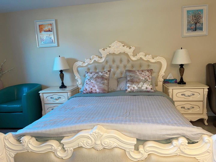 May House In Kerrisdale - West Vancouver