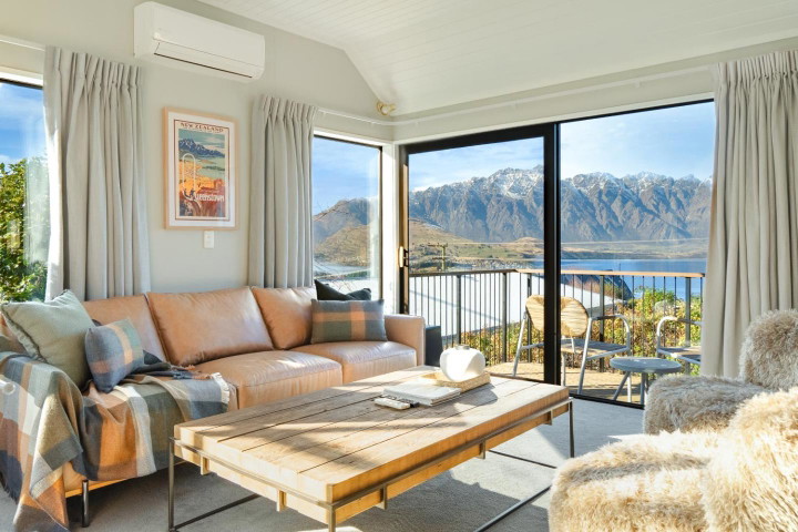 Ski Chalet Vibe With Stunning Lake Wakatipu Views - Queenstown