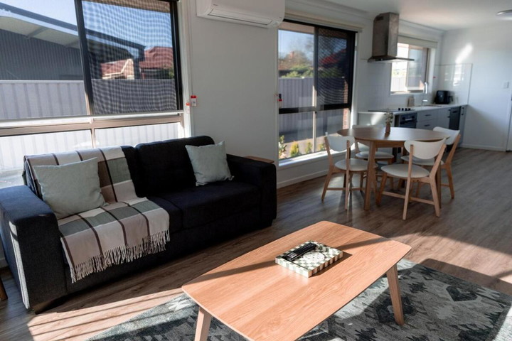 Modern 2-bhk House In The Heart Of Armidale Cbd - Armidale