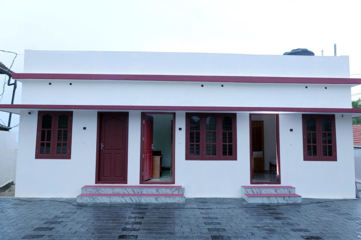 La -Verna Beach Home - Alappuzha