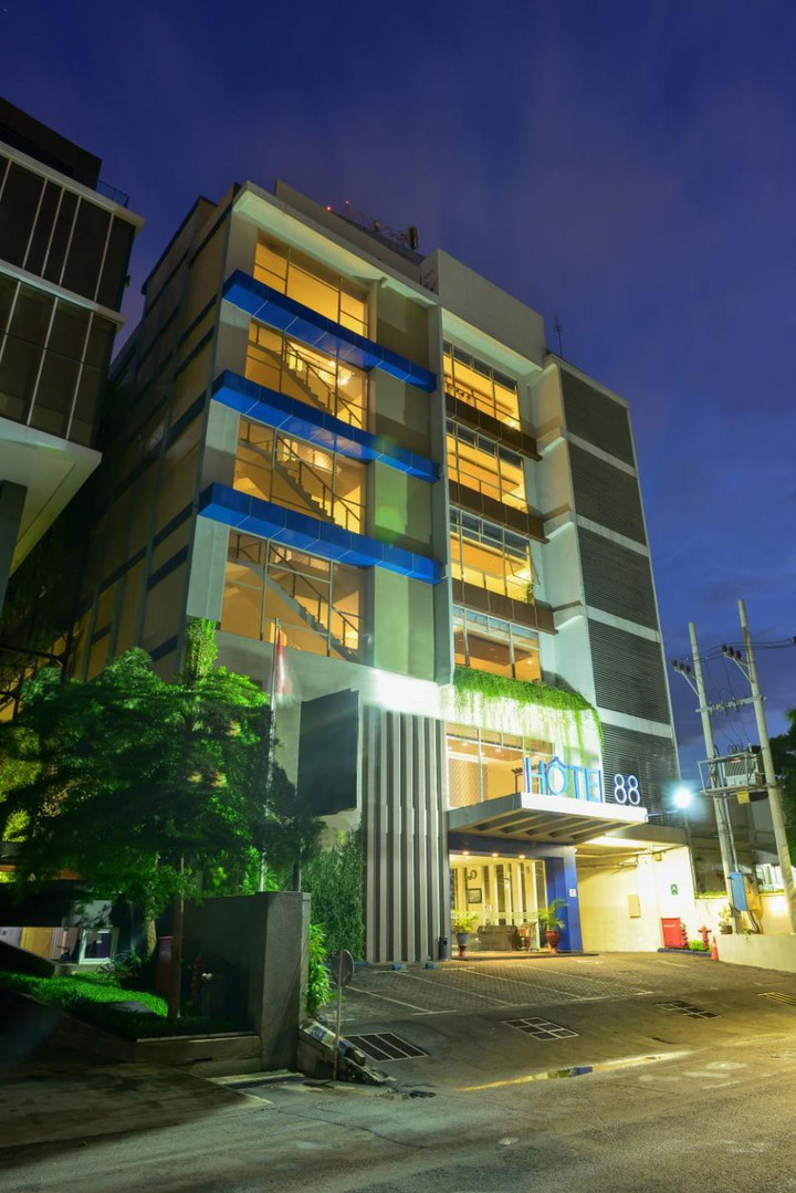 Hotel 88 Embong Kenongo - Kayun By Wh - Surabaya