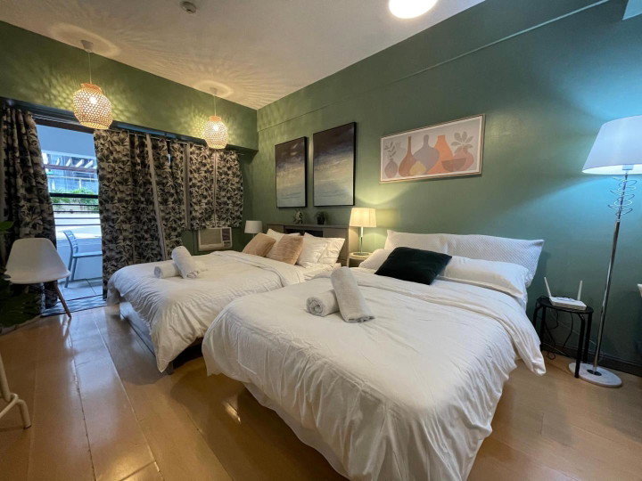 Poolview Family Room Greenbelt Makati - Manila
