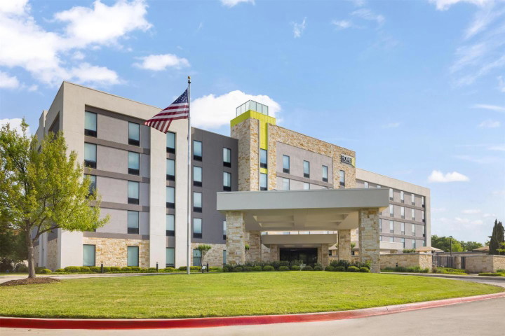 Home2 Suites By Hilton Dallas Addison - Plano, TX