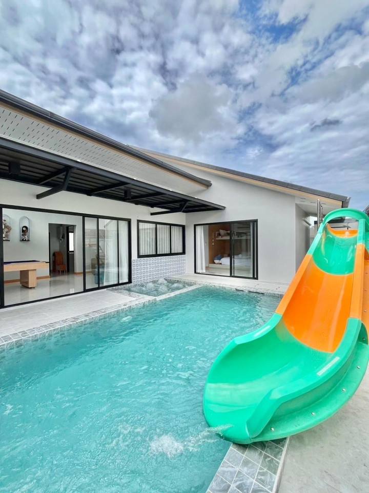 Sealivia Pool Villa Near Aonang Beach - Krabi