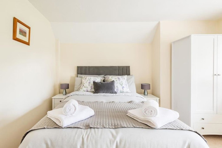 Lovely Town Centre 1 Bed Nr Country & River Walks - Cirencester