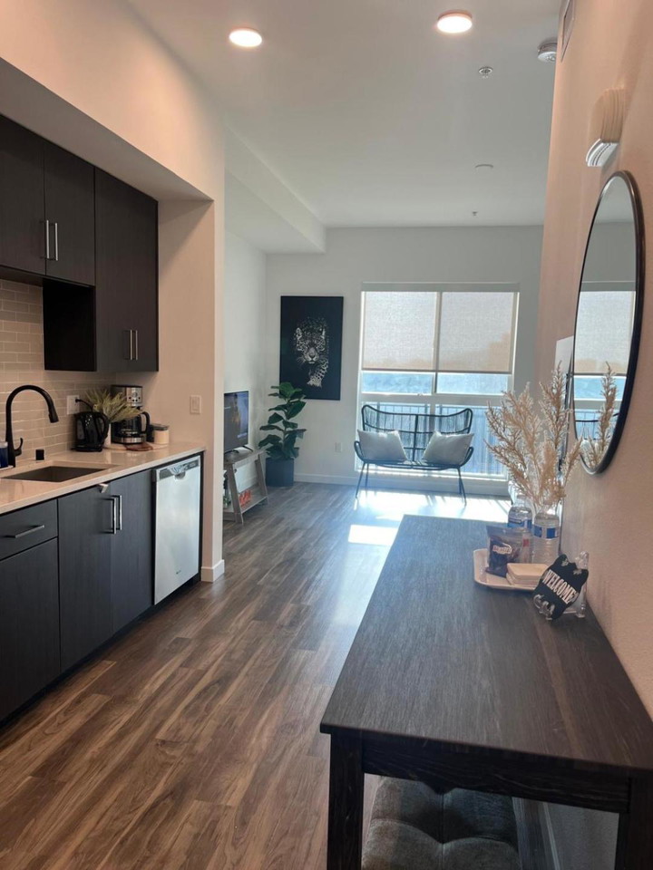 The Sunset Loft Apartment Free Parking - Hollywood, CA