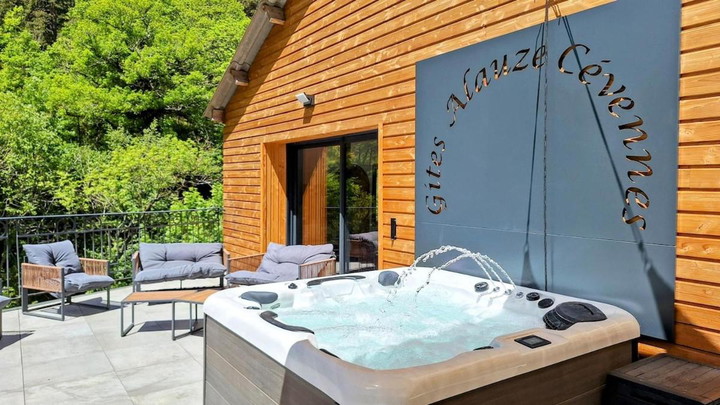 Gîte Alauze Cévennes Avec Jacuzzi - Meyrueis