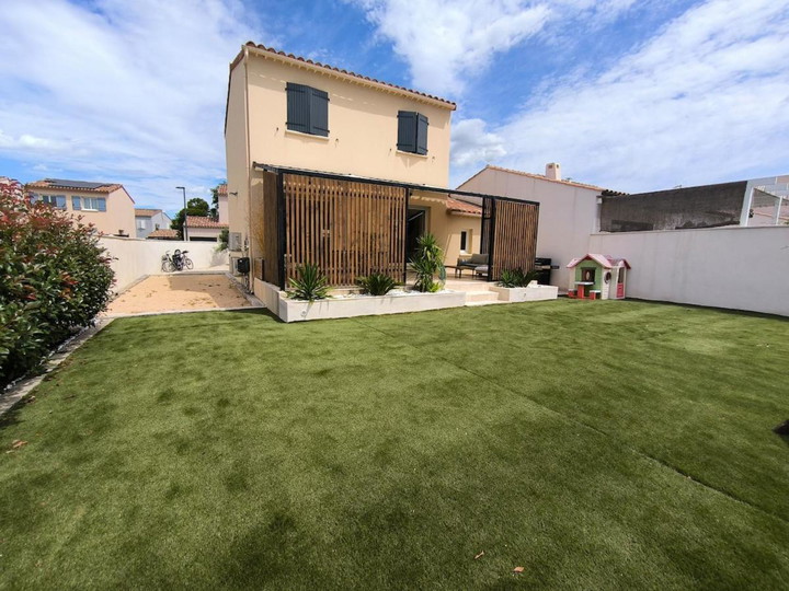 Villa De 3 Chambres Avec Jardin Et Terrasse Couverte - Fontvieille