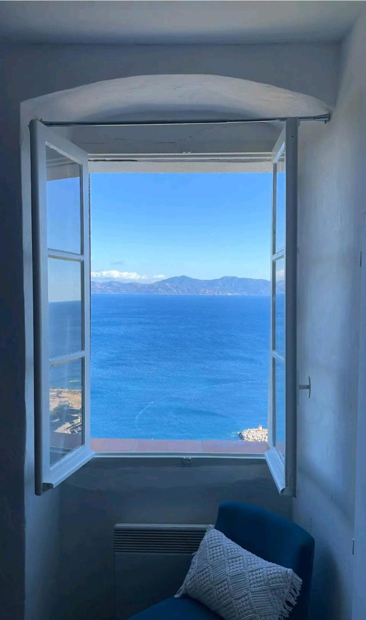Appartement Vue Mer En Plein Centre De Cargese - Korzika