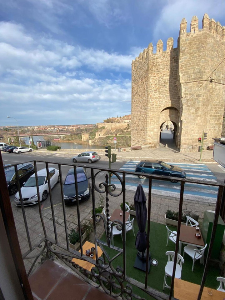 The Bridge House Of Toledo - Tolède