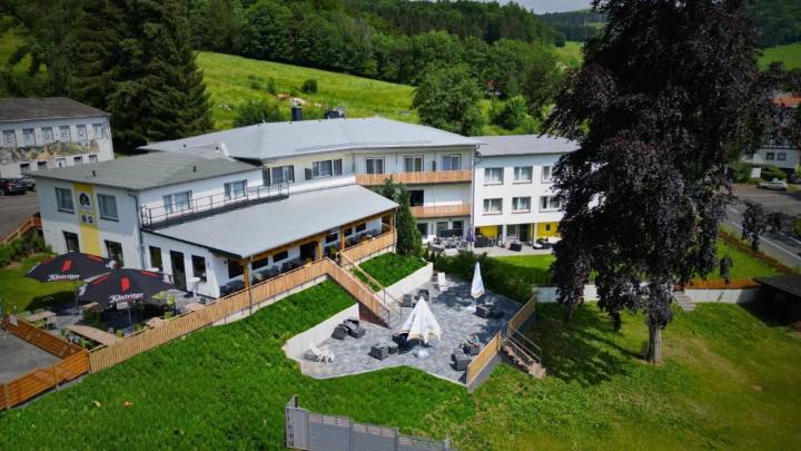 Hotel Berghof Wasserkuppe Und Gästehaus Fuldaquelle - Wasserkuppe