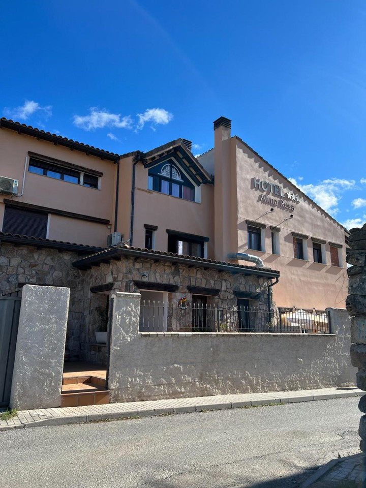Hotel Alma Rosa - Navaluenga