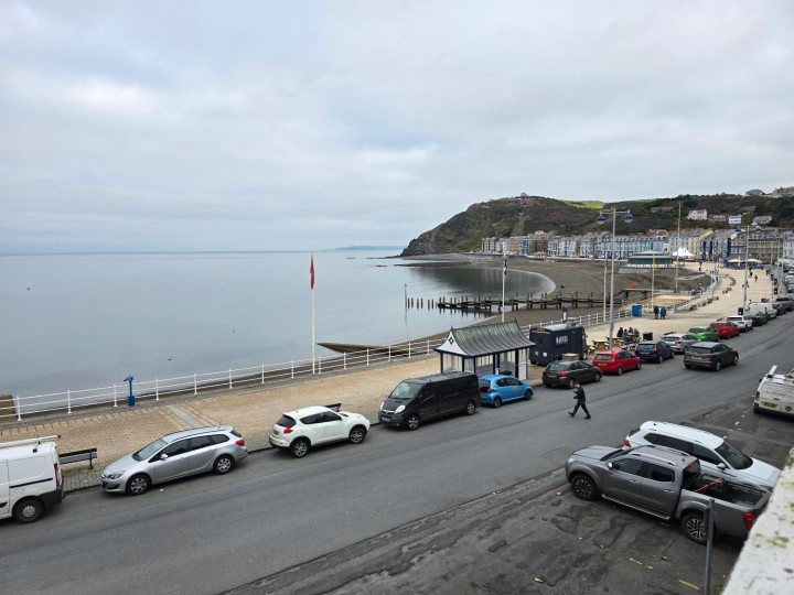 Beautiful Seafront 1 Bedroomed Apartment - Aberystwyth