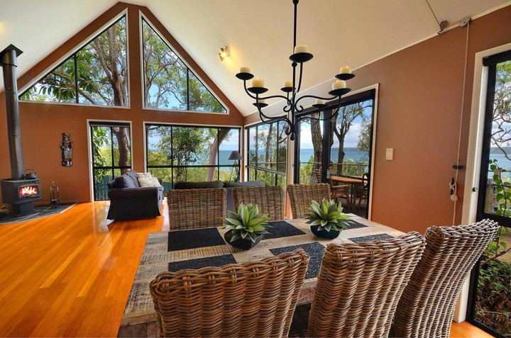 Private Luxury Island Retreat With Panoramic Bay Views - North Stradbroke Island