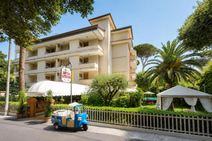 Hotel Kyrton - Pietrasanta