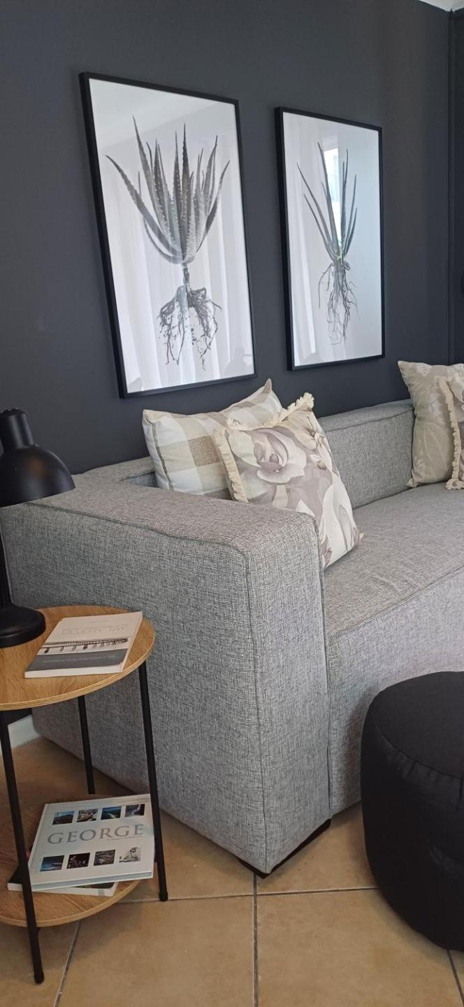 V's Condo - Somerset West