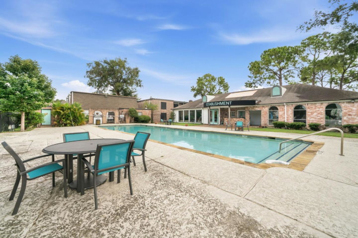 Chic Houston Apt 2br 2ba - Houston, TX