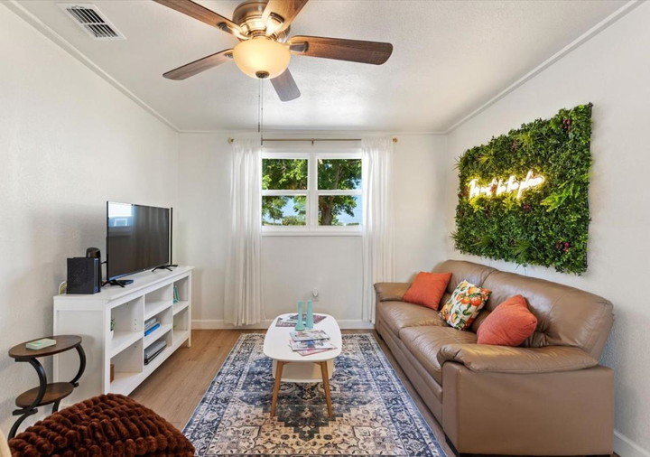 Lakeside Escape|2br Cozy Lux Cottage|near Disney - Winter Haven, FL