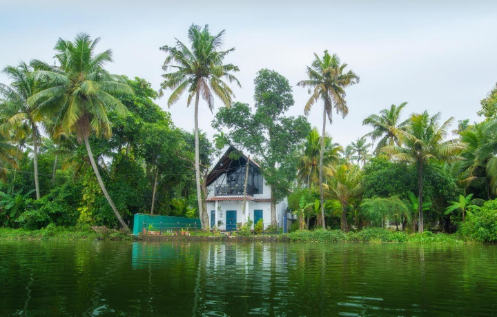 Lakefront 2bhk Villa I A-frame Balcony Deck I Bbq Grill I Hammock - Kollam