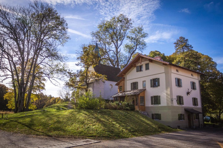 Wald Apartments Bei Schlossgaststätte Hohenberg - Seeshaupt, Südlicher Stanberger See, Kostenfrei Parken, Ladestation Für Auto Und Fahrad, Wlan, Natur Pur - Tutzing