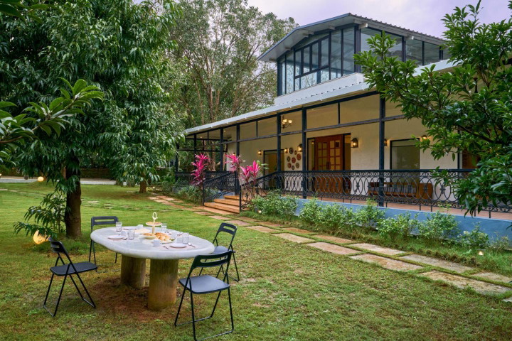 Saffronstays Ira - 3br Vegetarian Pet-friendly Villa With Pool, Gazebo & Terrace Glasshouse In Karjat - Karjat