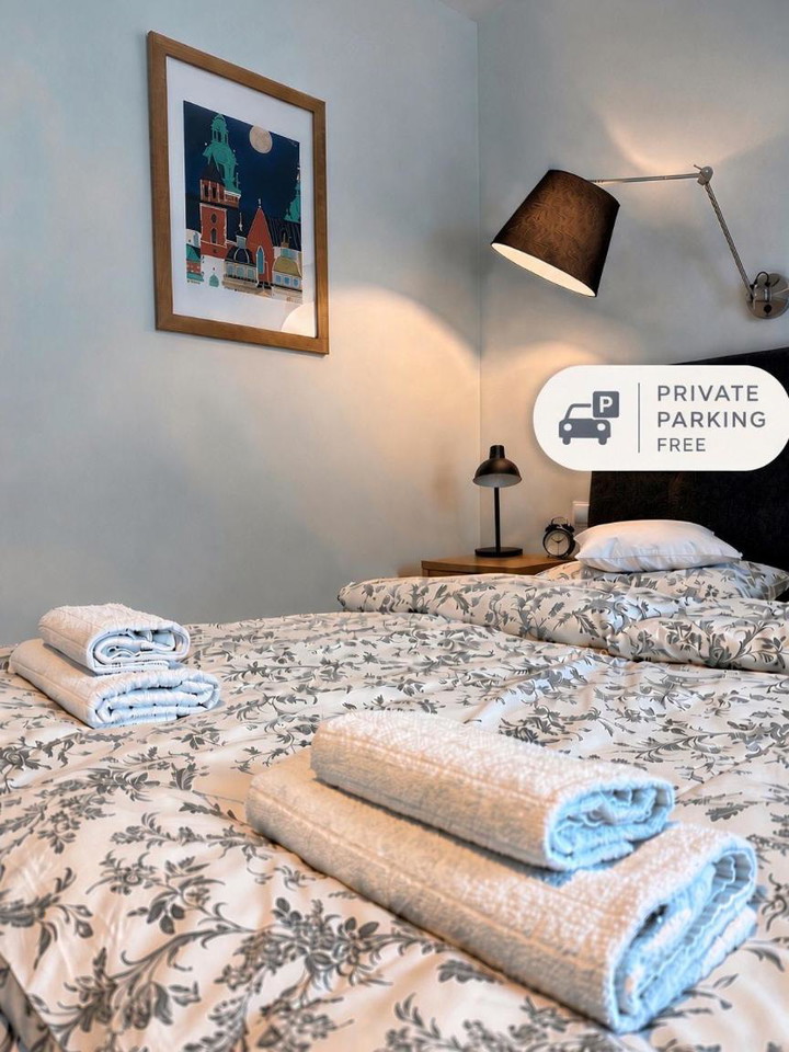 Family Apartments - Private Parking - Kraków