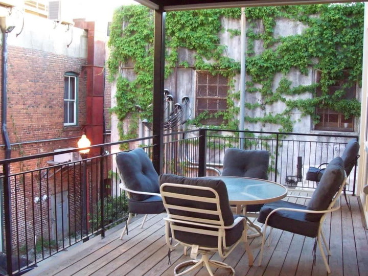 Large Historic Downtown Loft - Rear - 조지아