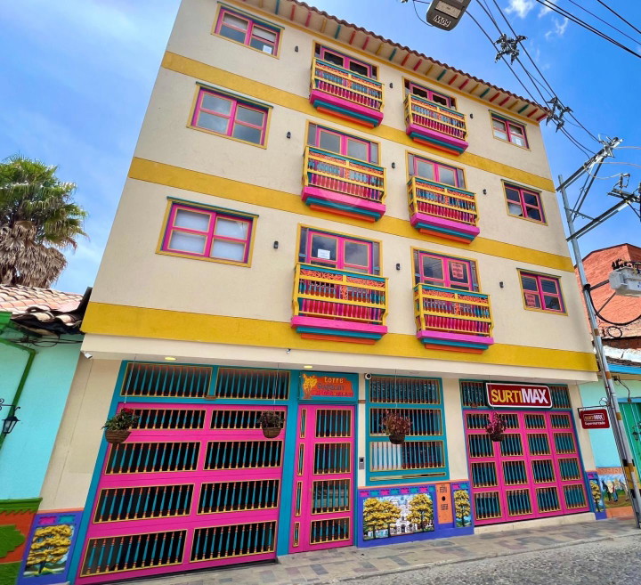 Apto Cerca Malecón, Plaza Principal, Plazoleta Zocalos, A 8 Min De La Piedra Del Peñol, Gratis Parqueadero!!! - Guatape