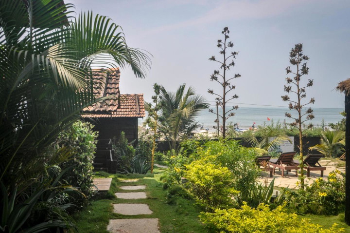 Lotus Sutra Beachfront Resort - Goa