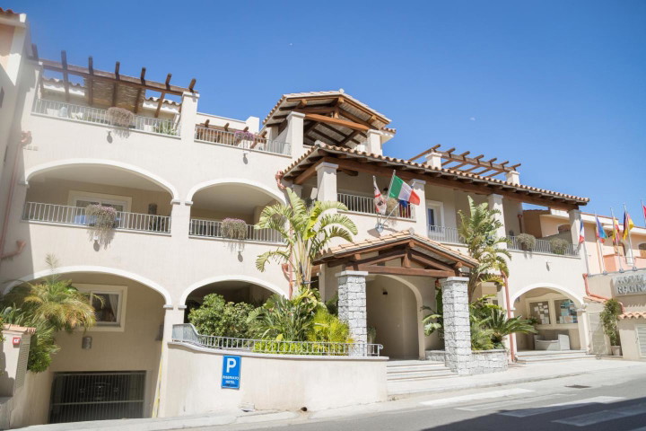 Hotel Regina Simius - Sardinien